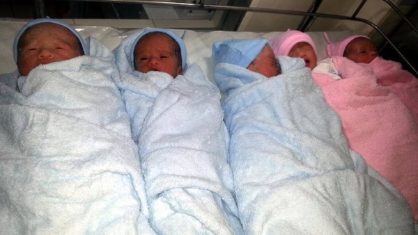 Woman gives birth to quintuplets in Karachi