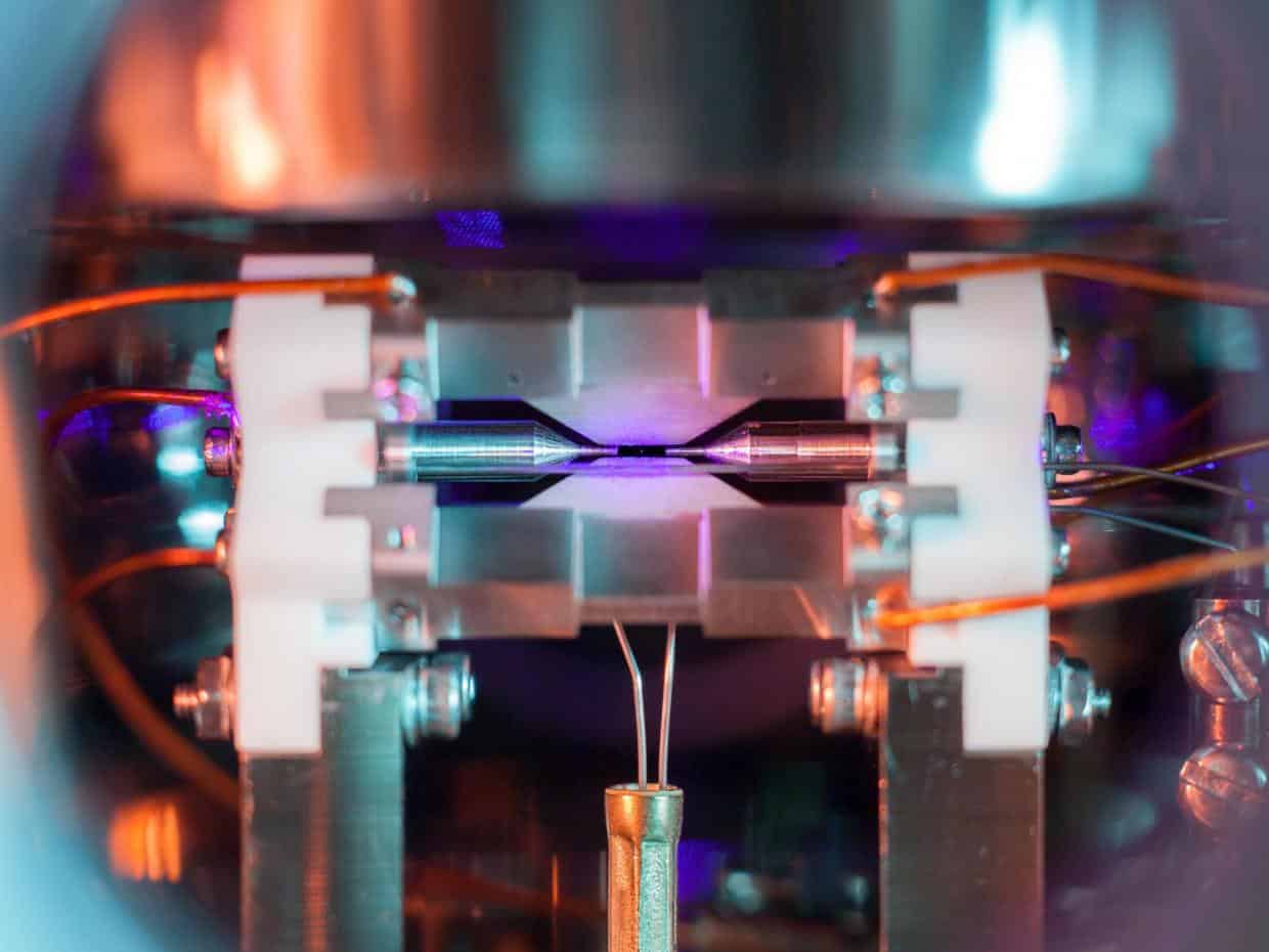 Stunning picture of single atom trapped in magnetic field wins top ...