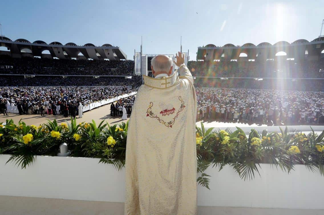 Pope Francis holds first-ever papal Mass in Gulf