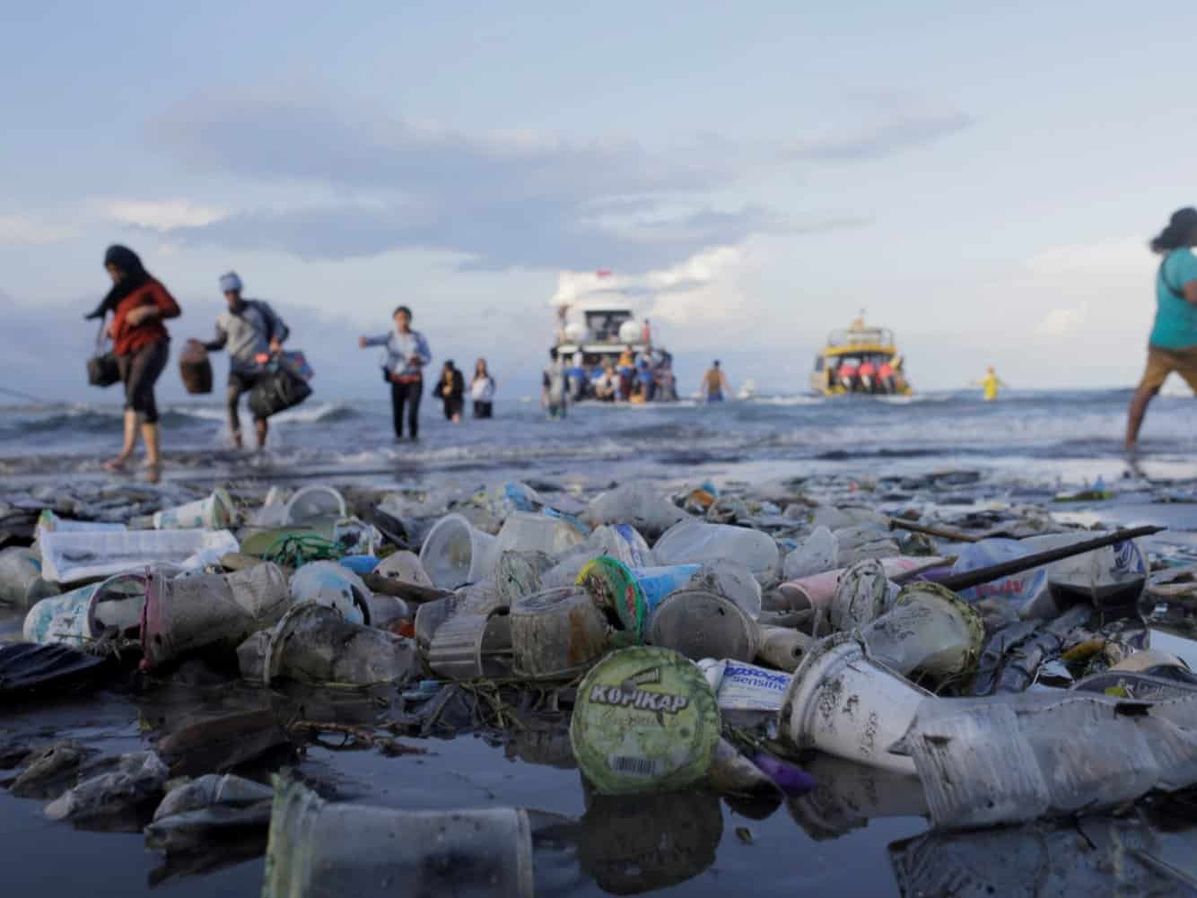 Trashtag: This viral challenge is inspiring people to clean up trash in ...