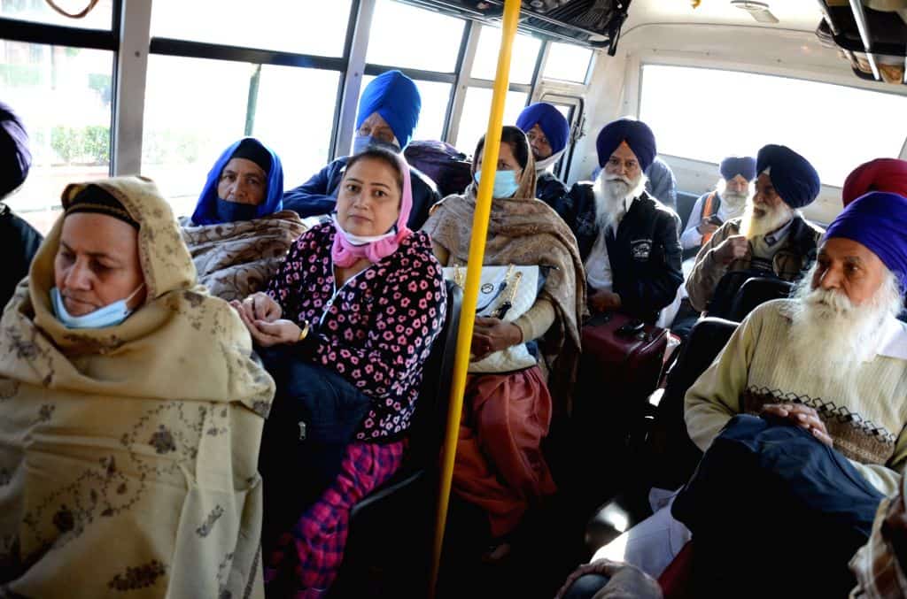Sikh pilgrims reach Pakistan for Guru Nanak’s birth anniversary