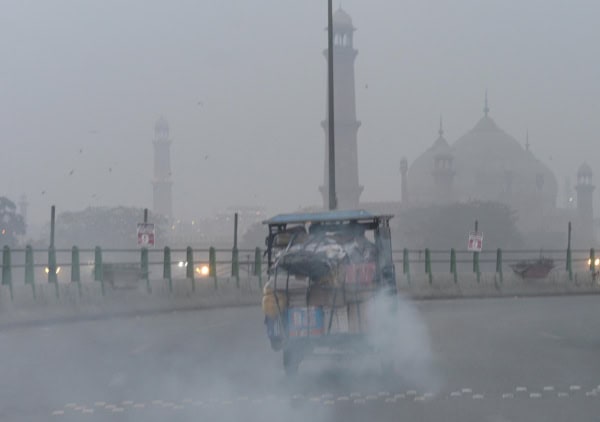 Air pollution cuts average Pakistani life expectancy by 3.8 years, study