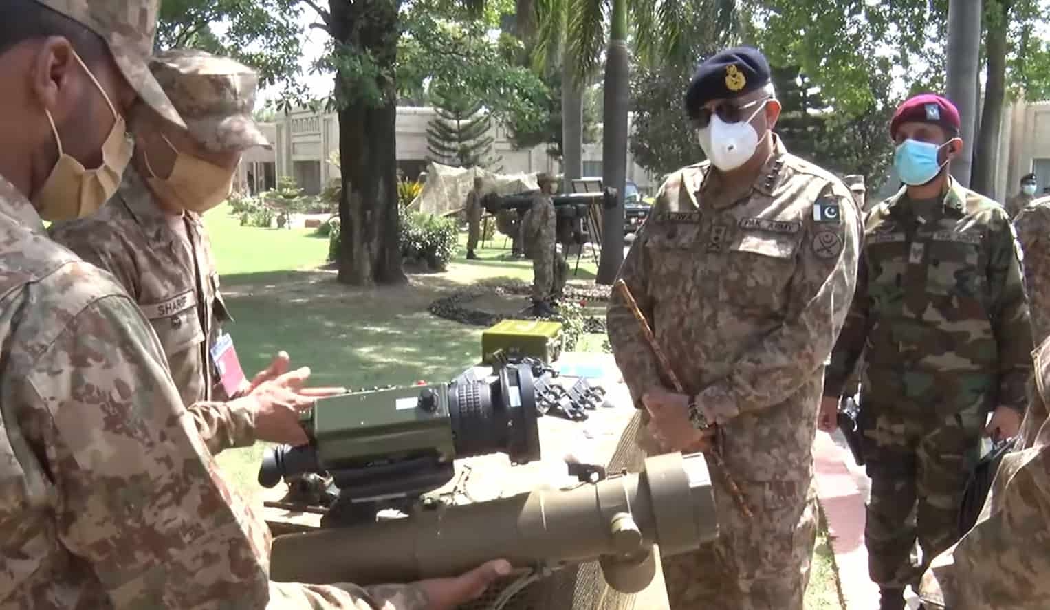 COAS Bajwa inspects war games at Mangla Corps headquarters (VIDEO)