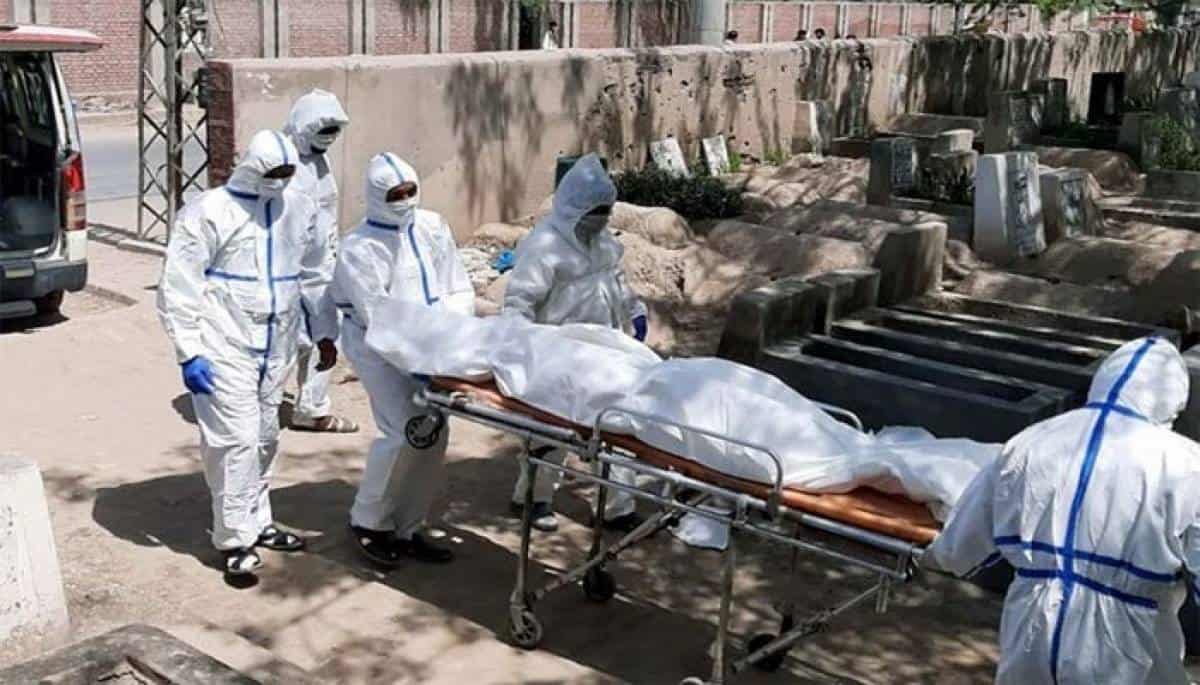 Pakistan records highest daily COVID deaths in 4 months