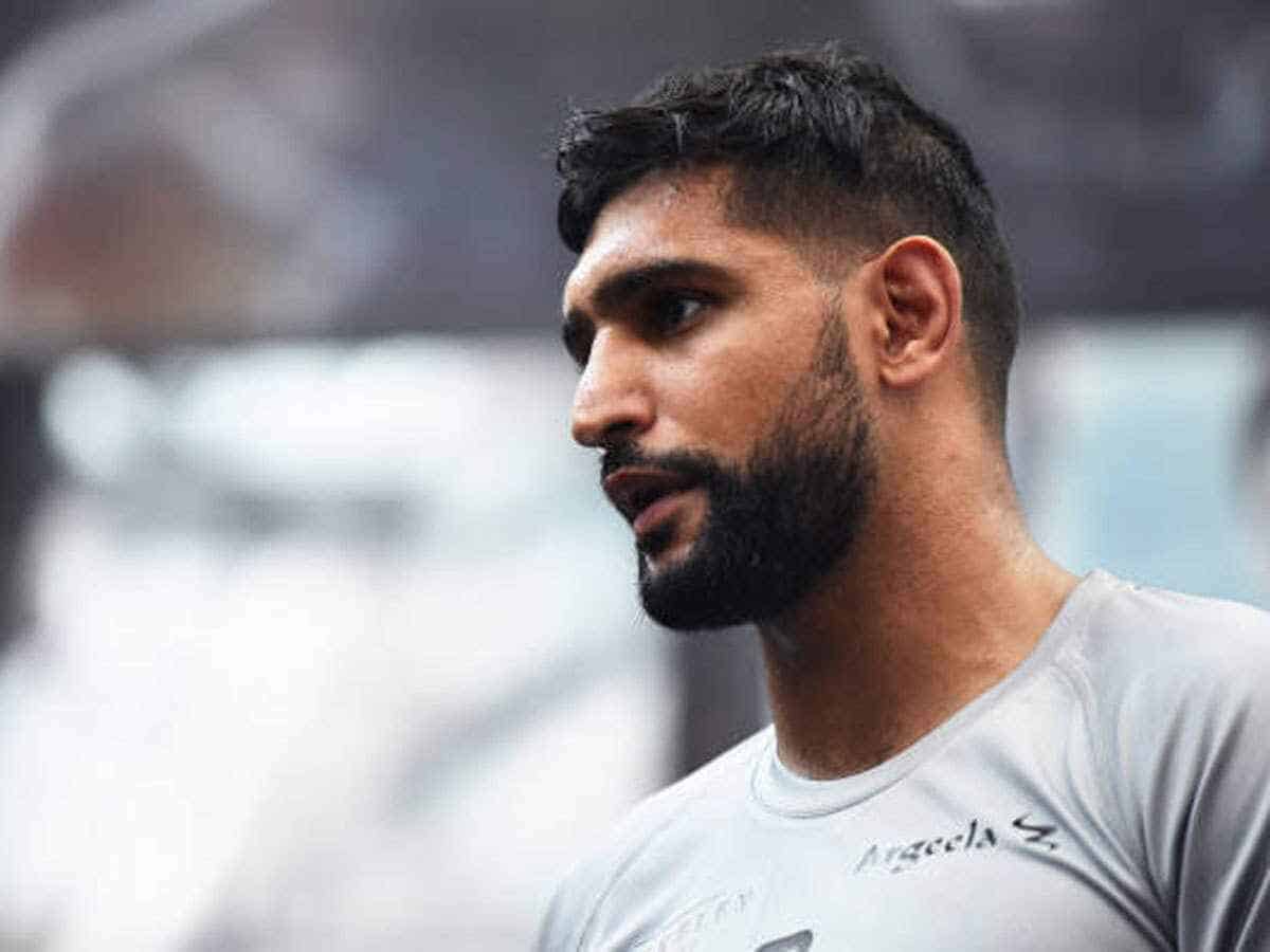 Amir Khan removed from US flight over a row about ‘colleague s face ...