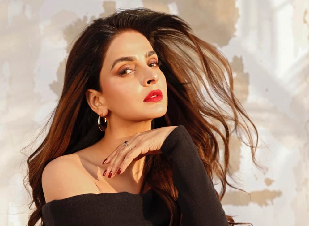 Saba Qamar sets internet on fire with new bold photoshoot