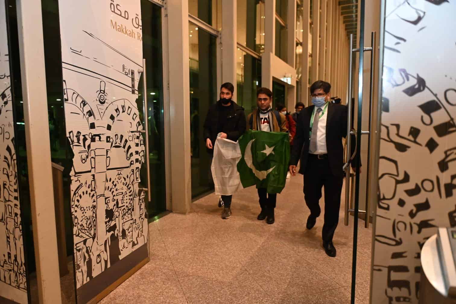 Russia-Ukraine war: First PIA evacuation flight with 232 Pakistanis ...