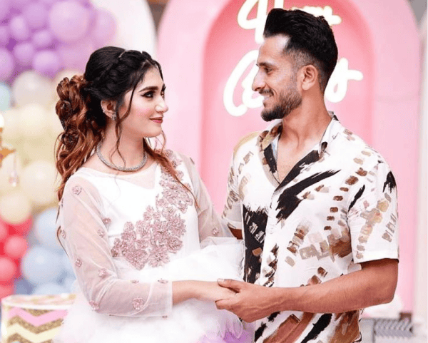 Hassan Ali celebrates wife Samiyah’s birthday at UK restaurant