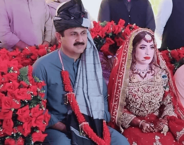 Internet cheers as wedding photo of Jamshed Dasti, wife goes viral