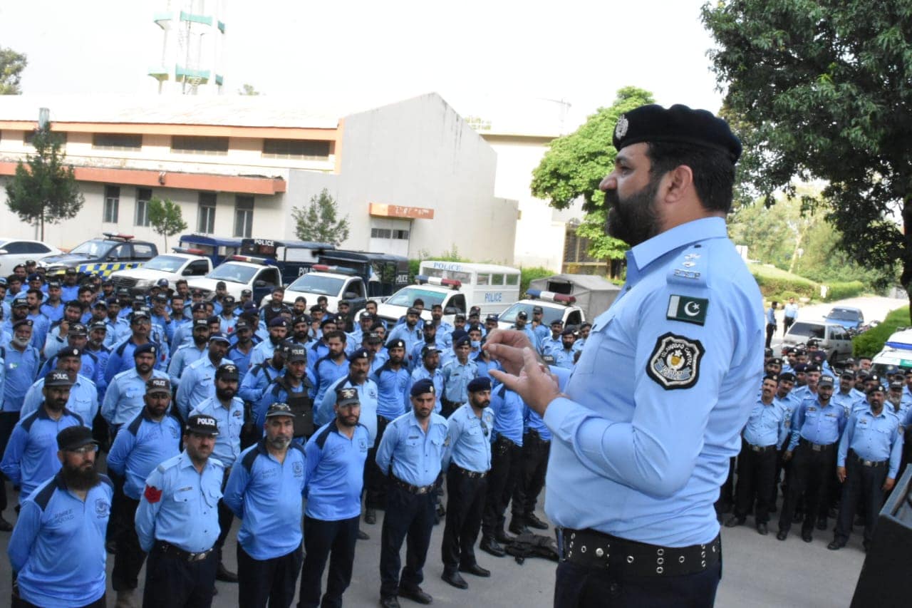 Islamabad police get horses to patrol hiking trails and parks