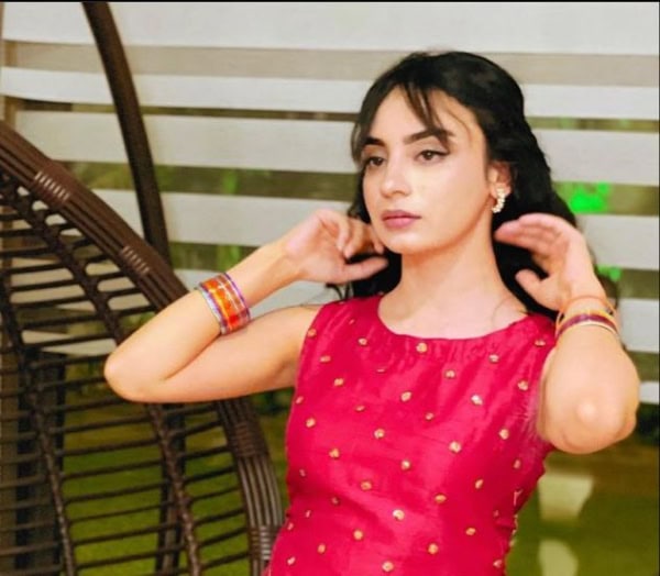 Mehar Bano sets internet on fire with killer dance moves