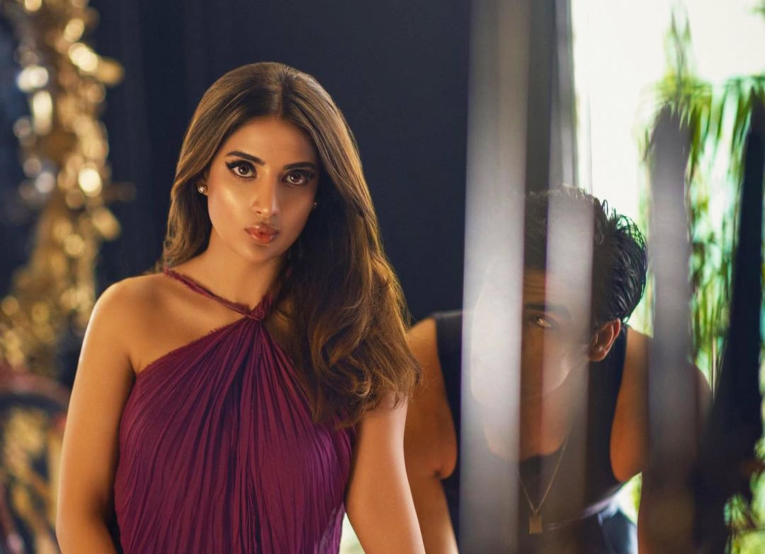 Saboor Aly’s new bold pictures set internet on fire