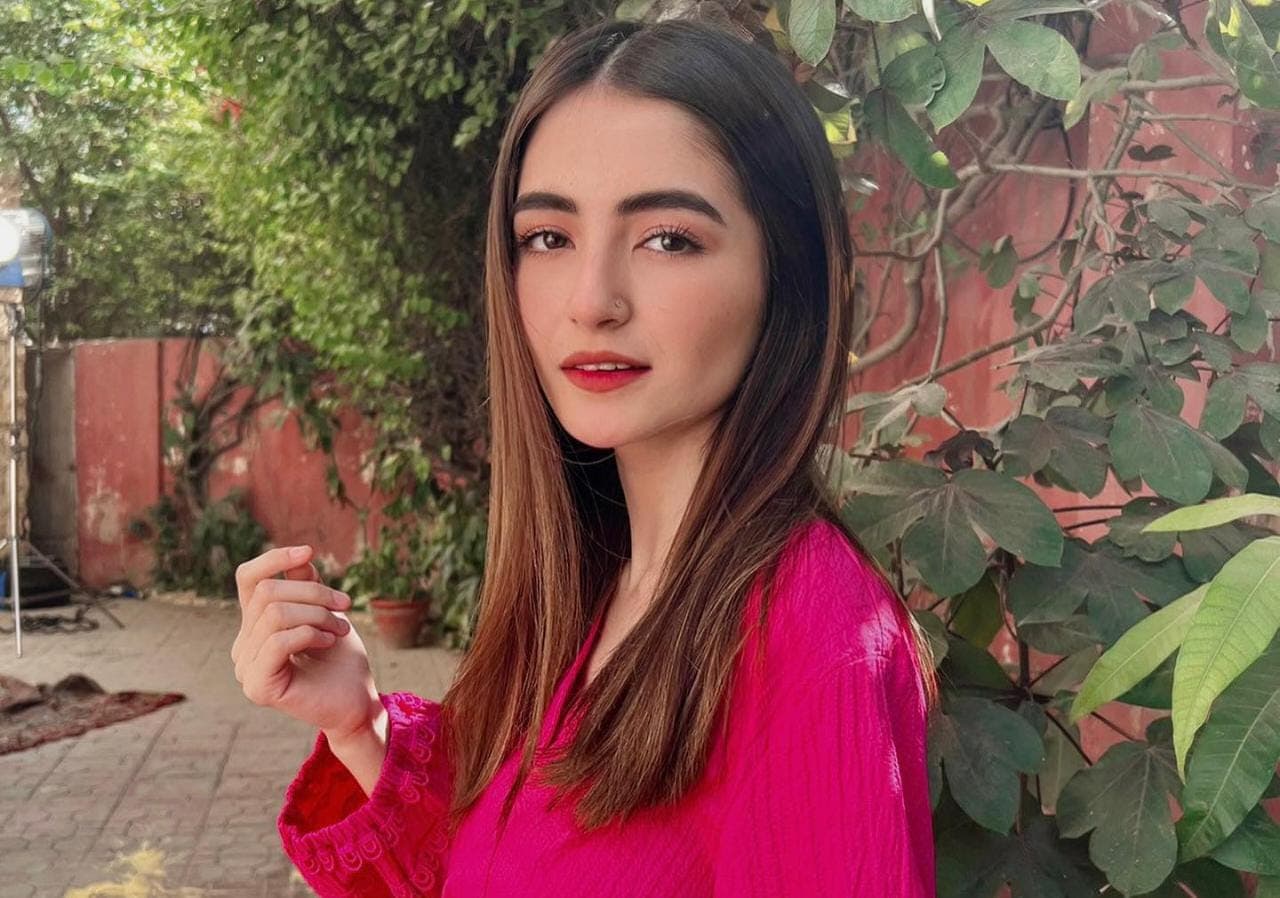 Merub Ali looks ravishing in black outfit