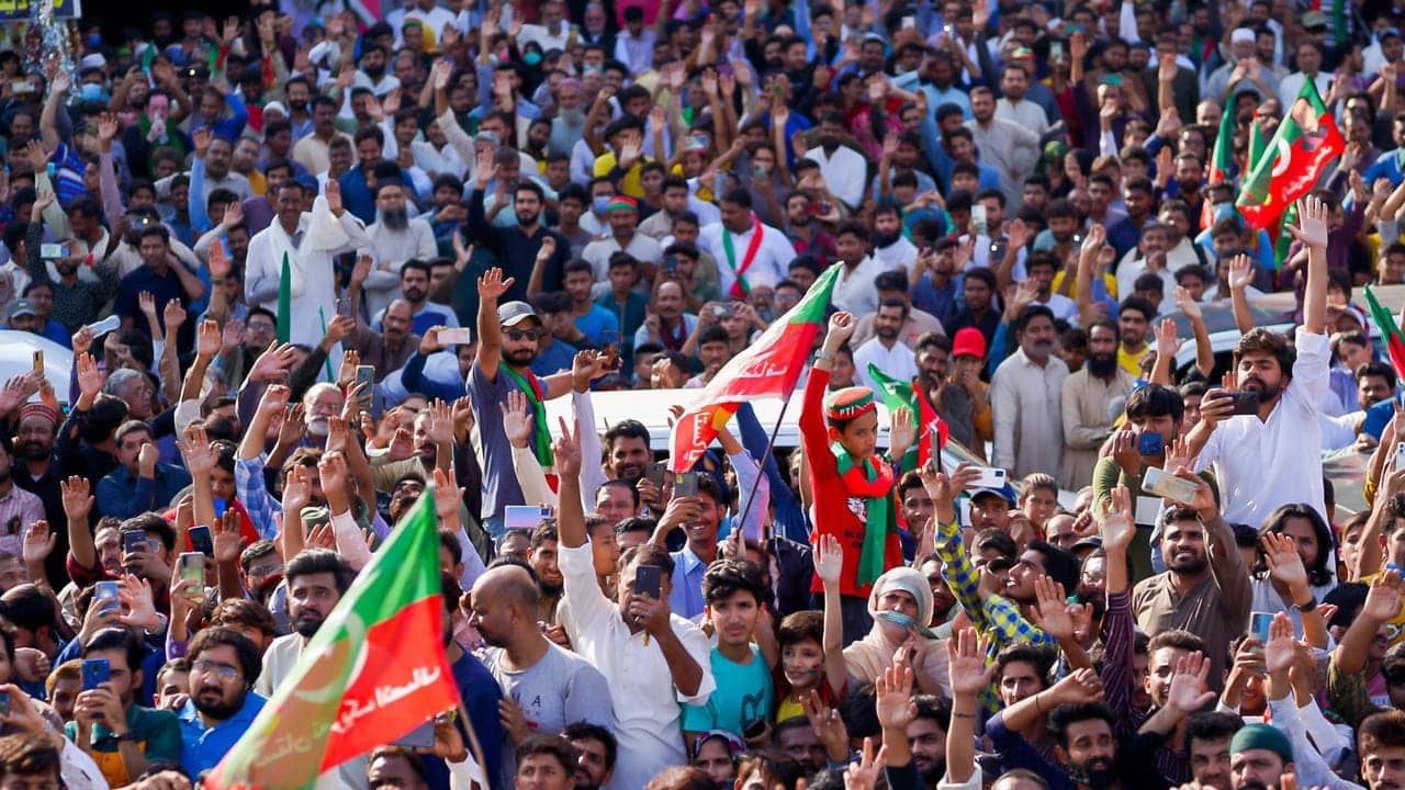 GT Road closed as PTI resumes long-march today from Lala Musa