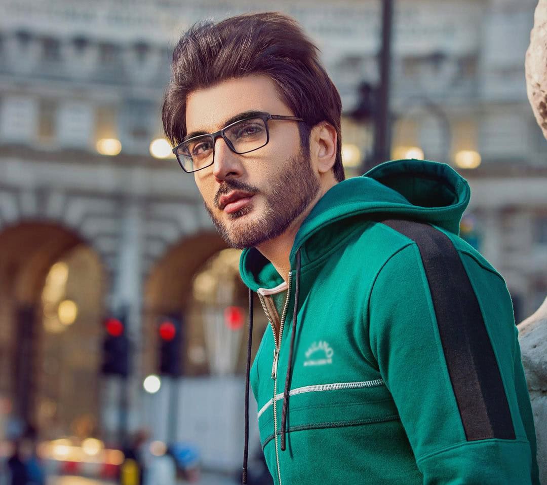 Imran Abbas remembers late parents in heartbreaking post