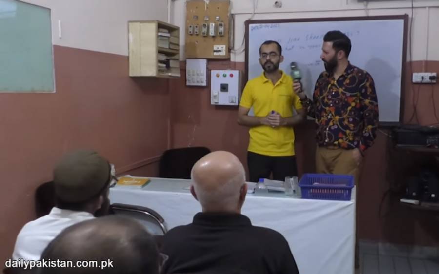 Pakistani jail where inmates are earning millions