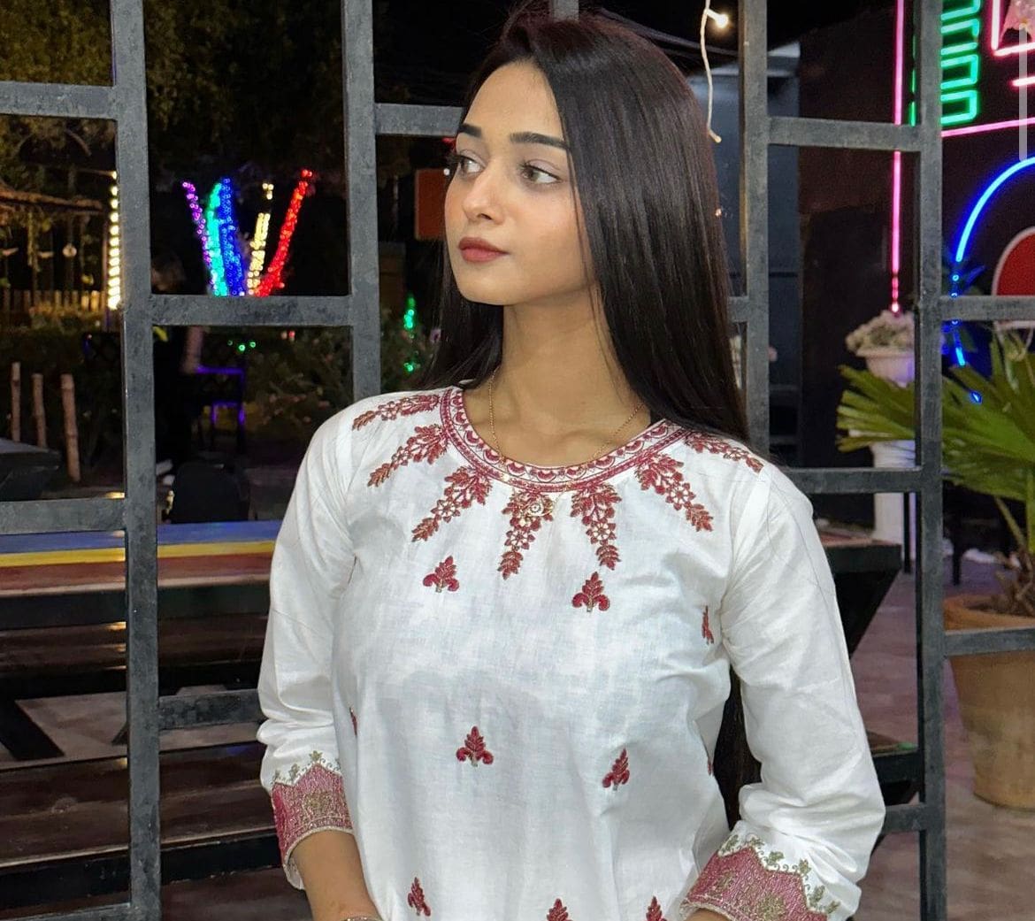Tiktok sensation Ayesha Mano lip-syncs to AP Dhillon s song