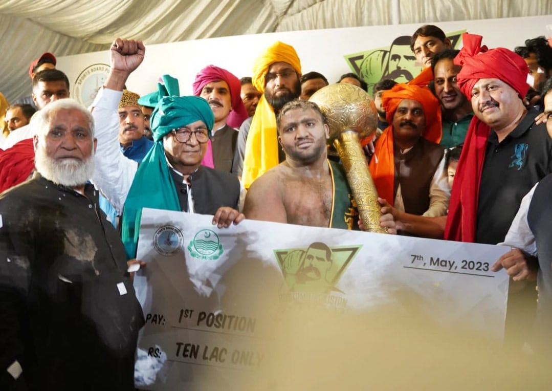 Zaman Anwer beats Asif Mochi to claim maiden Rustam-e-Pakistan title