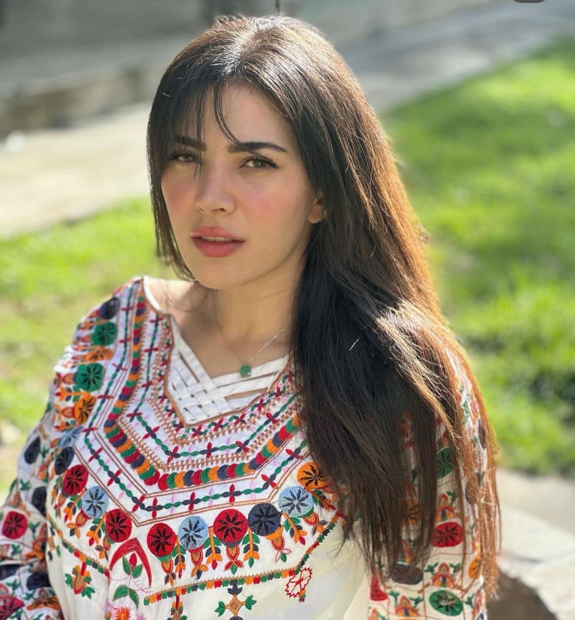 Naimal Khawar hits back at trolls acussing her of plastic surgery