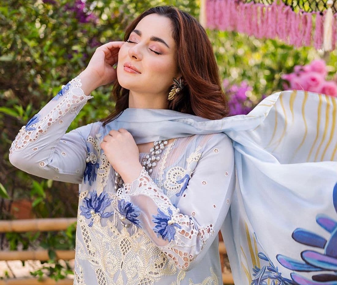 Hania Aamir delights netizens with an amusing video