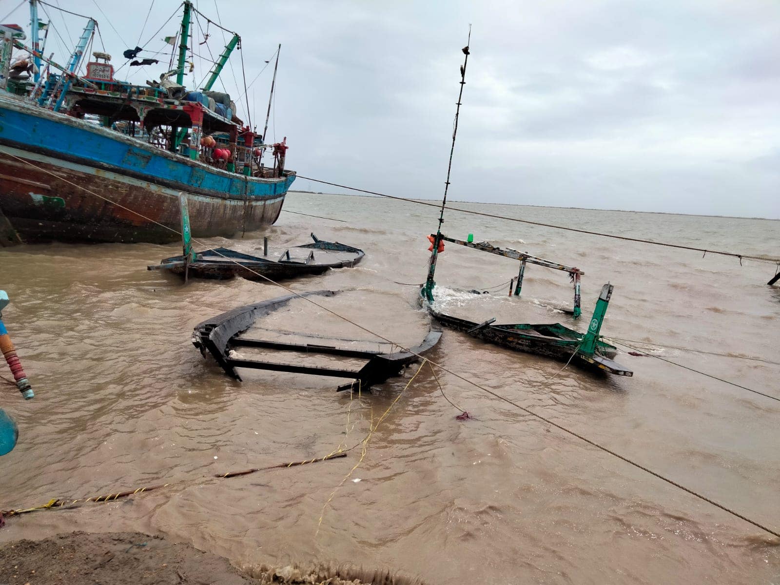 Sindh sees the impact of Cyclone Biparjoy as landfall begins in India’s ...
