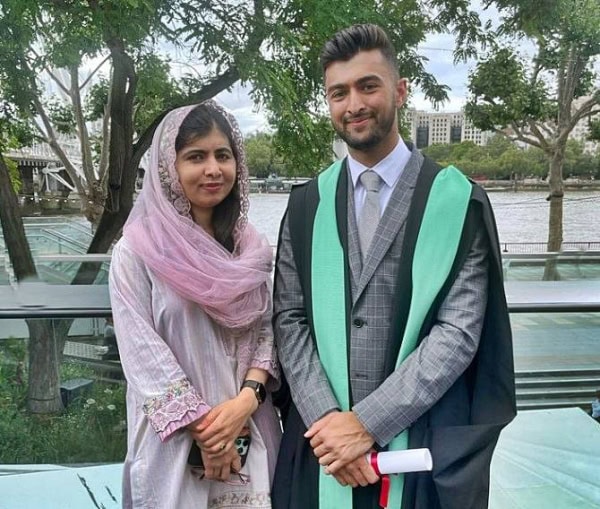 Malala shares special moment with brother on his graduation