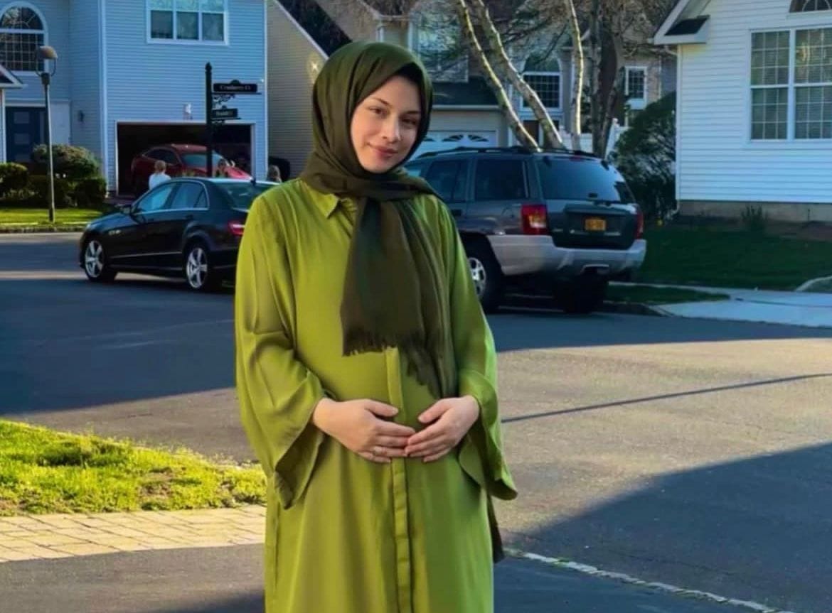 Sidra Batool celebrates the arrival of third baby