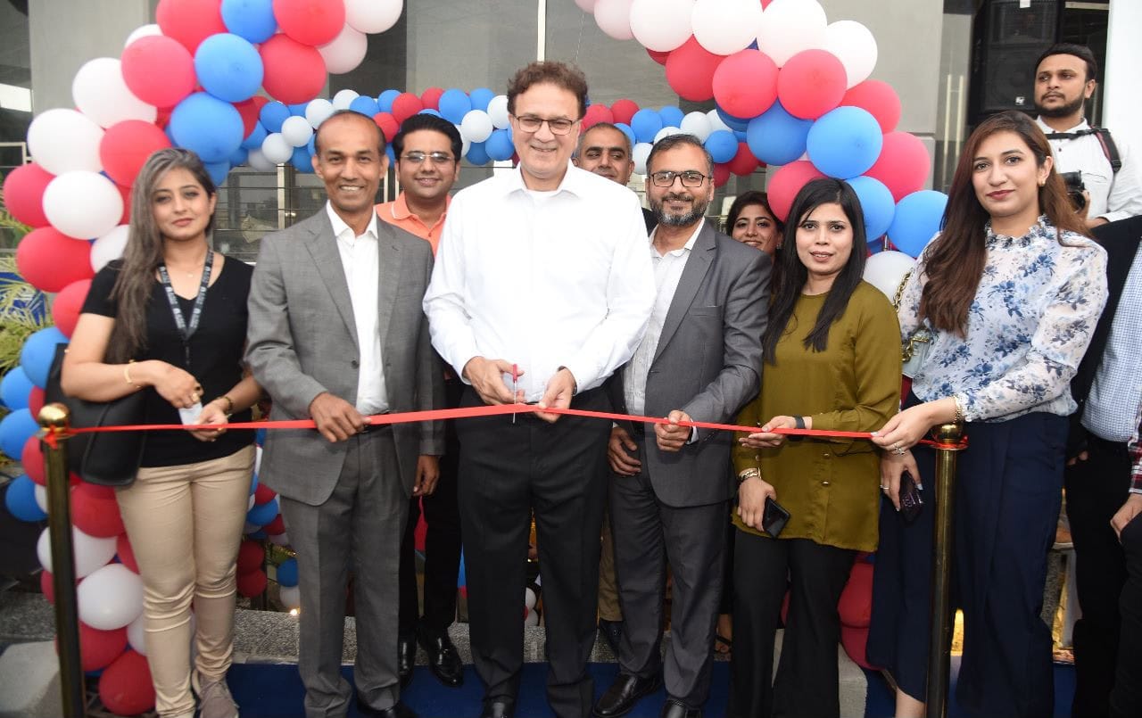 First Carrefour supermarket in Islamabad opens at D12 Markaz