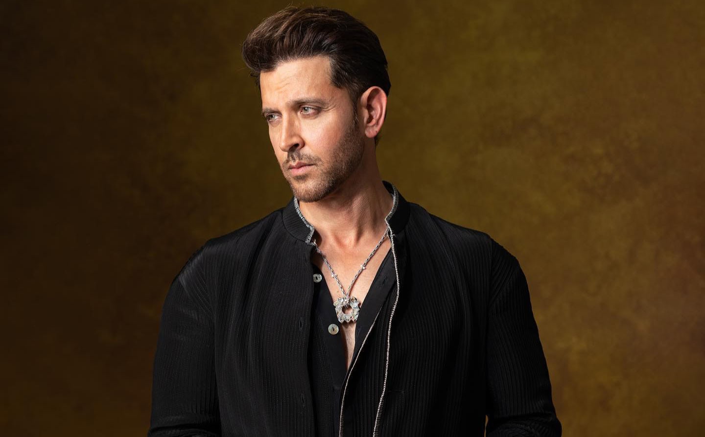 Hrithik Roshan sets internet on fire with shirtless photos