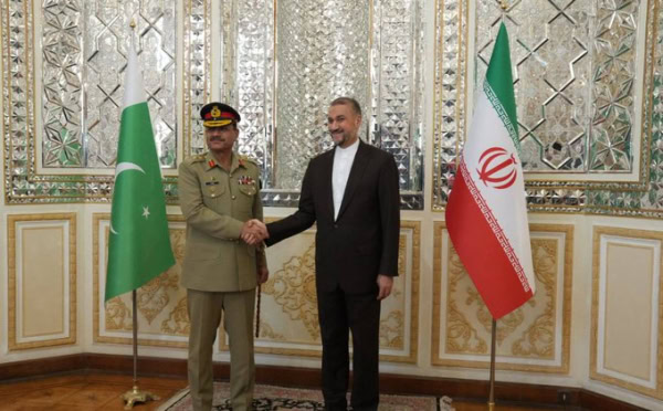 Iranian FM arrives in Pakistan to comprehensively expand diplomatic ...