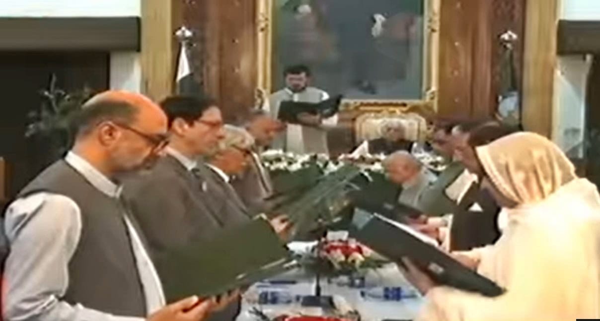 Khyber Pakhtunkhwa’s 12-member caretaker cabinet sworn in at Governor House