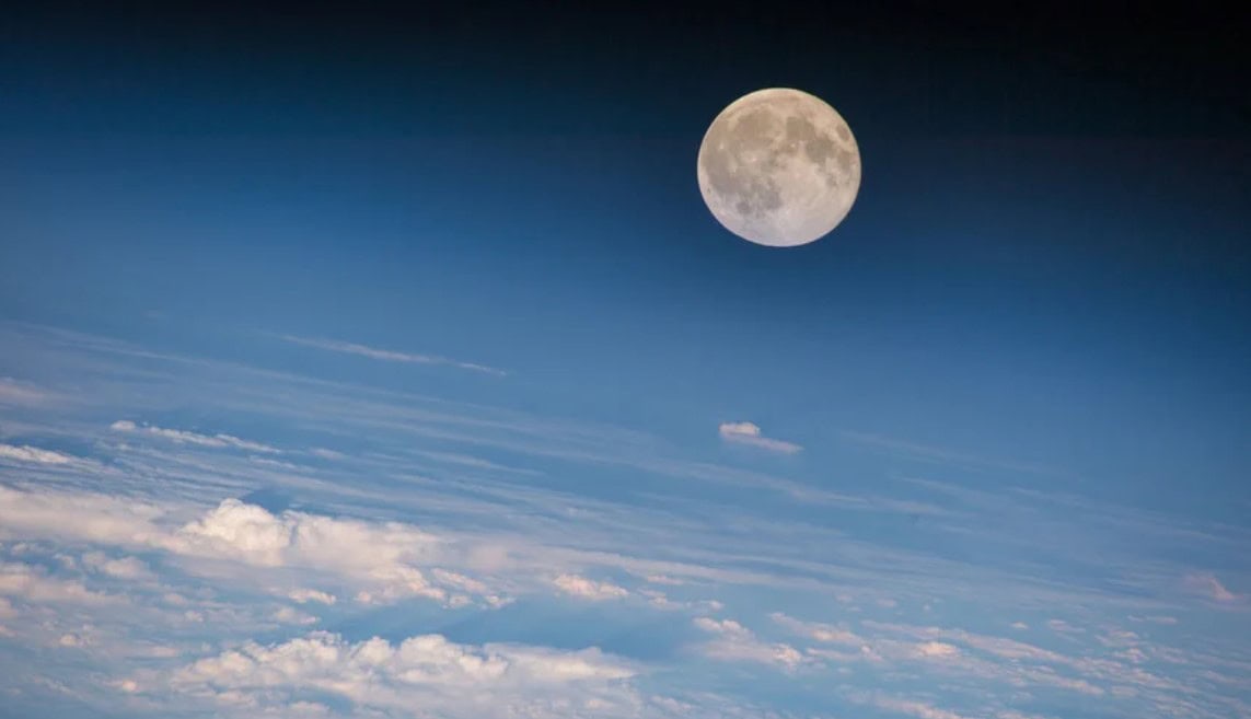 Rare Super Blue Moon illuminates sky in Pakistan, parts of world (See Pics)