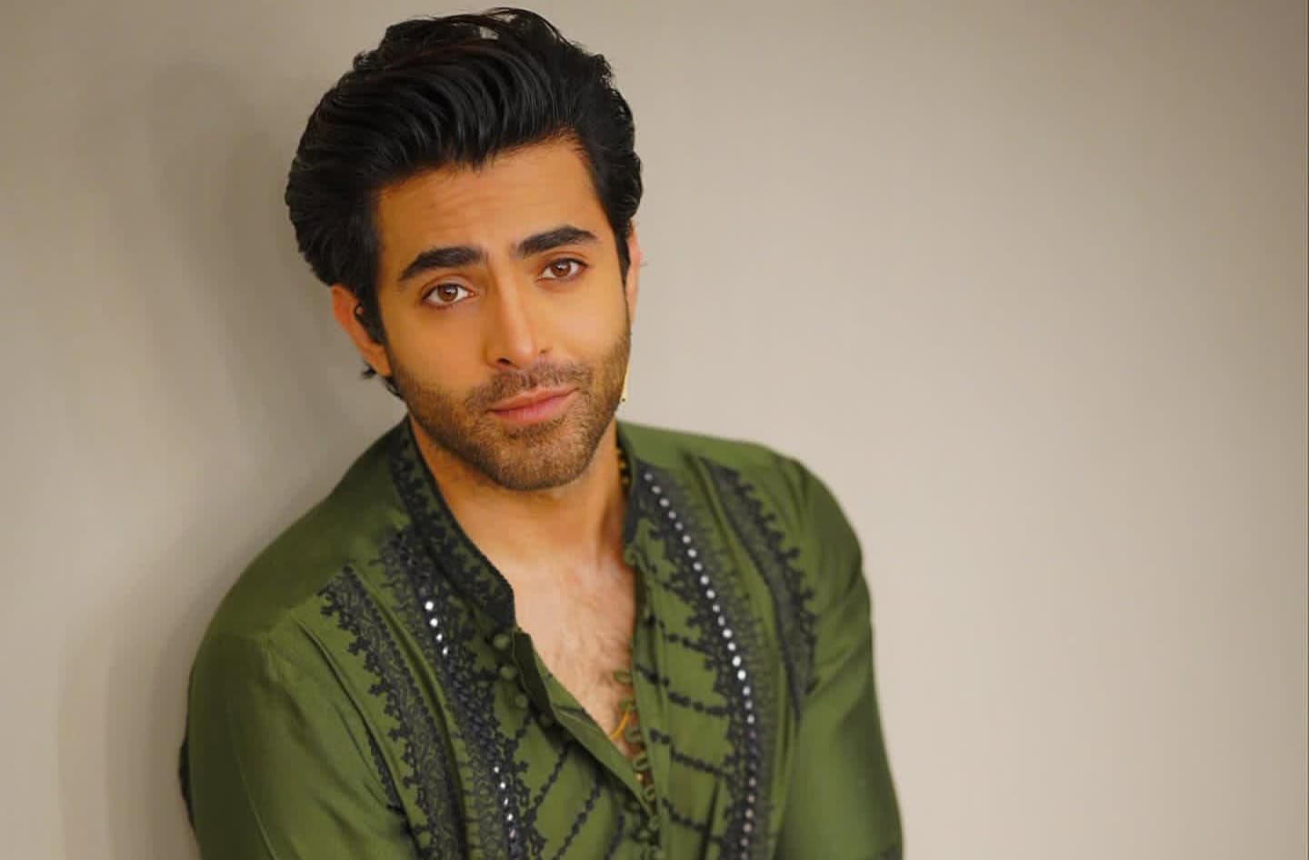 Birthday wishes pour in as Sheheryar Munawar turns 35
