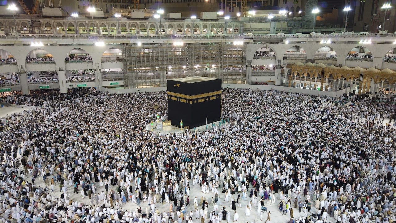 Hajj 2024: Road to Makkah expansion in focus as minister lands in Saudi ...