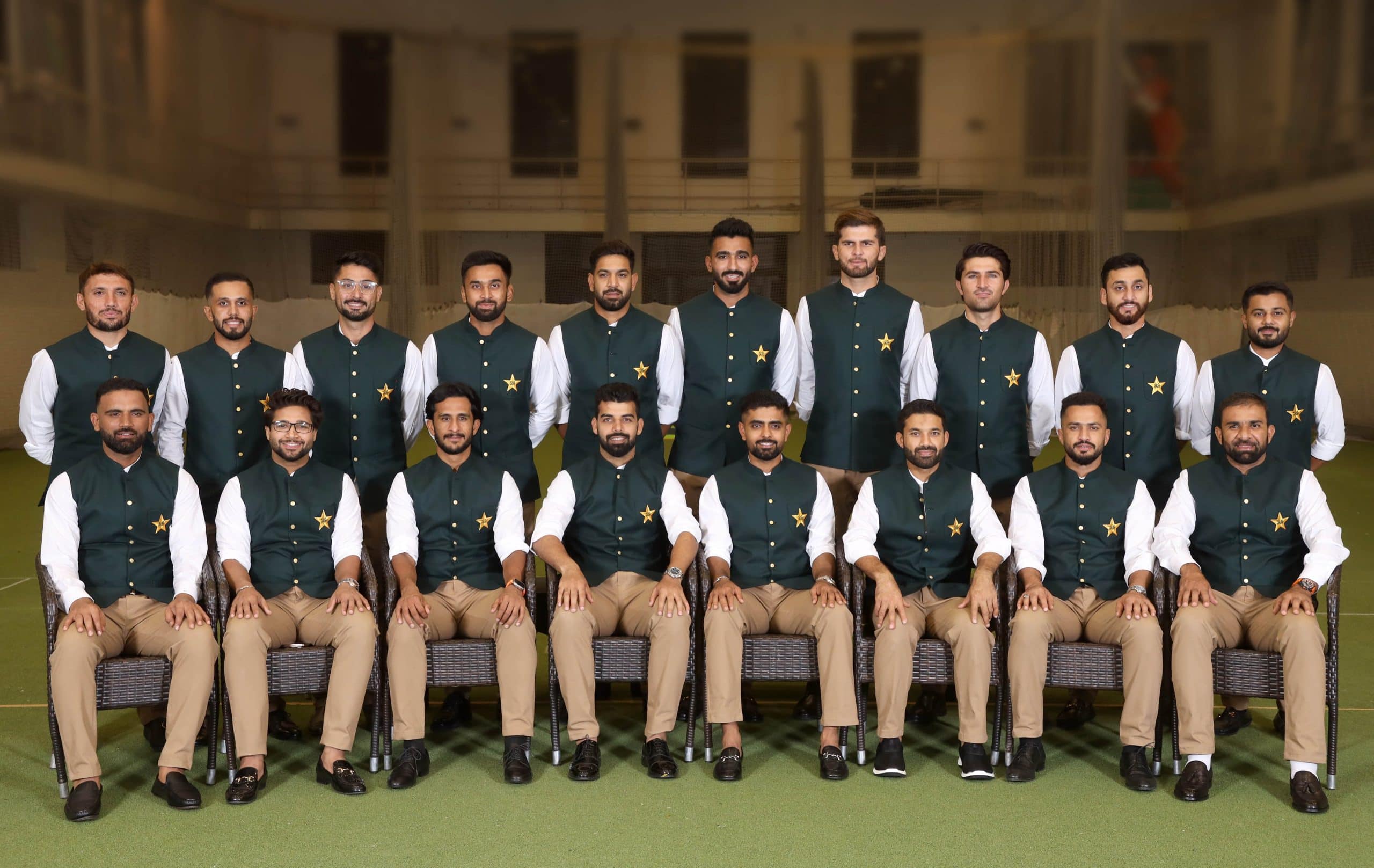 PCB shares official group photo of Pakistan s World Cup-bound squad