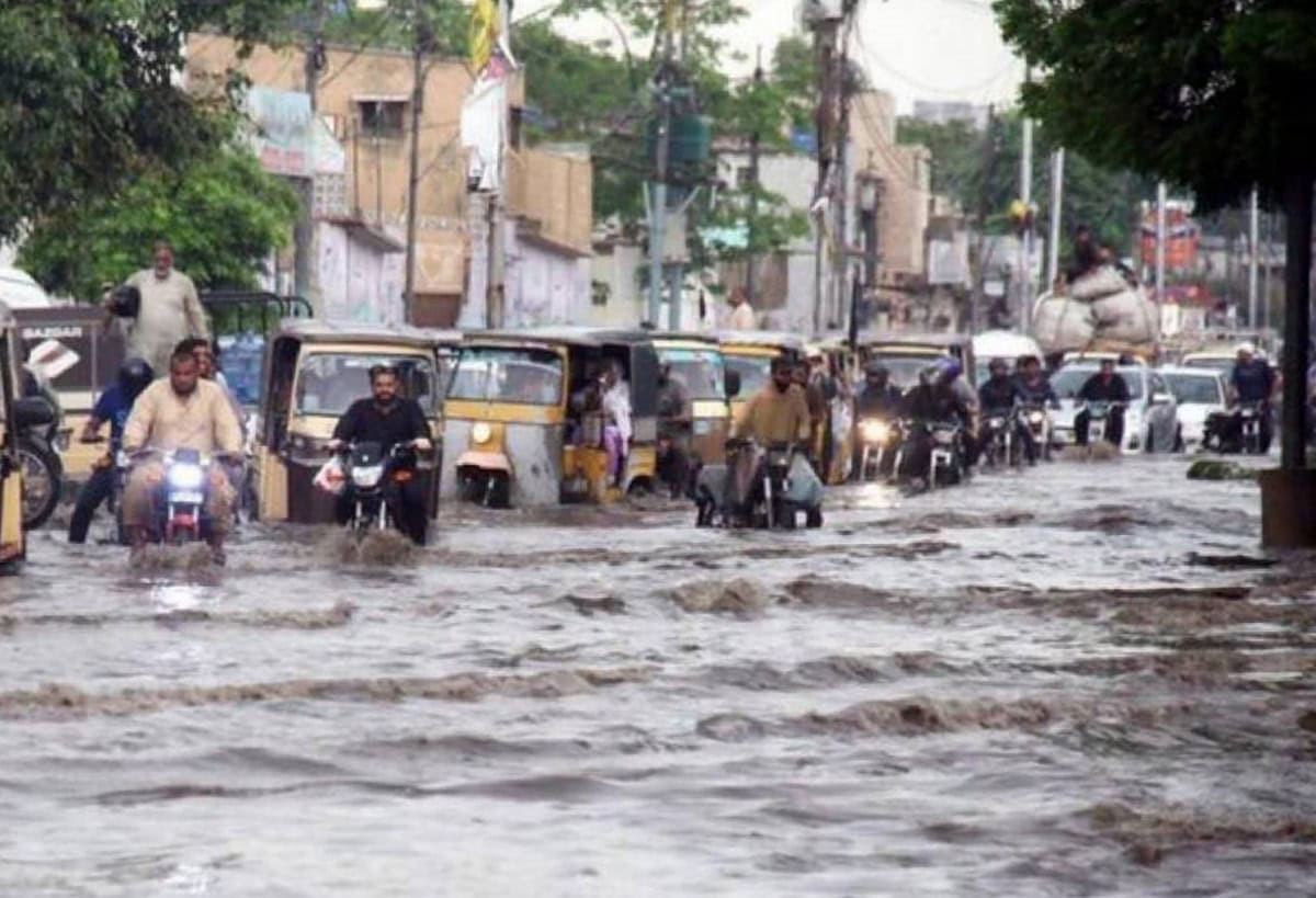 Pakistan braces for heavy rains and snowfall this week