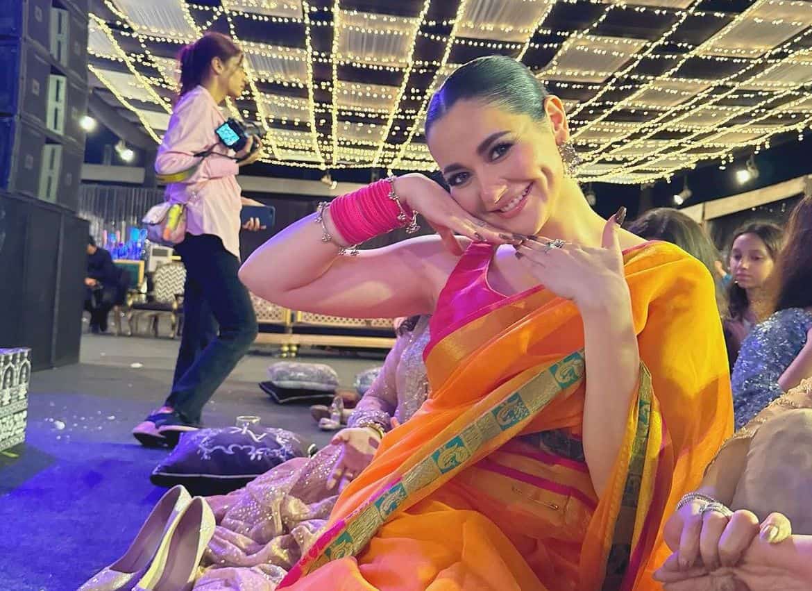 Hania Aamir slays in orange saree