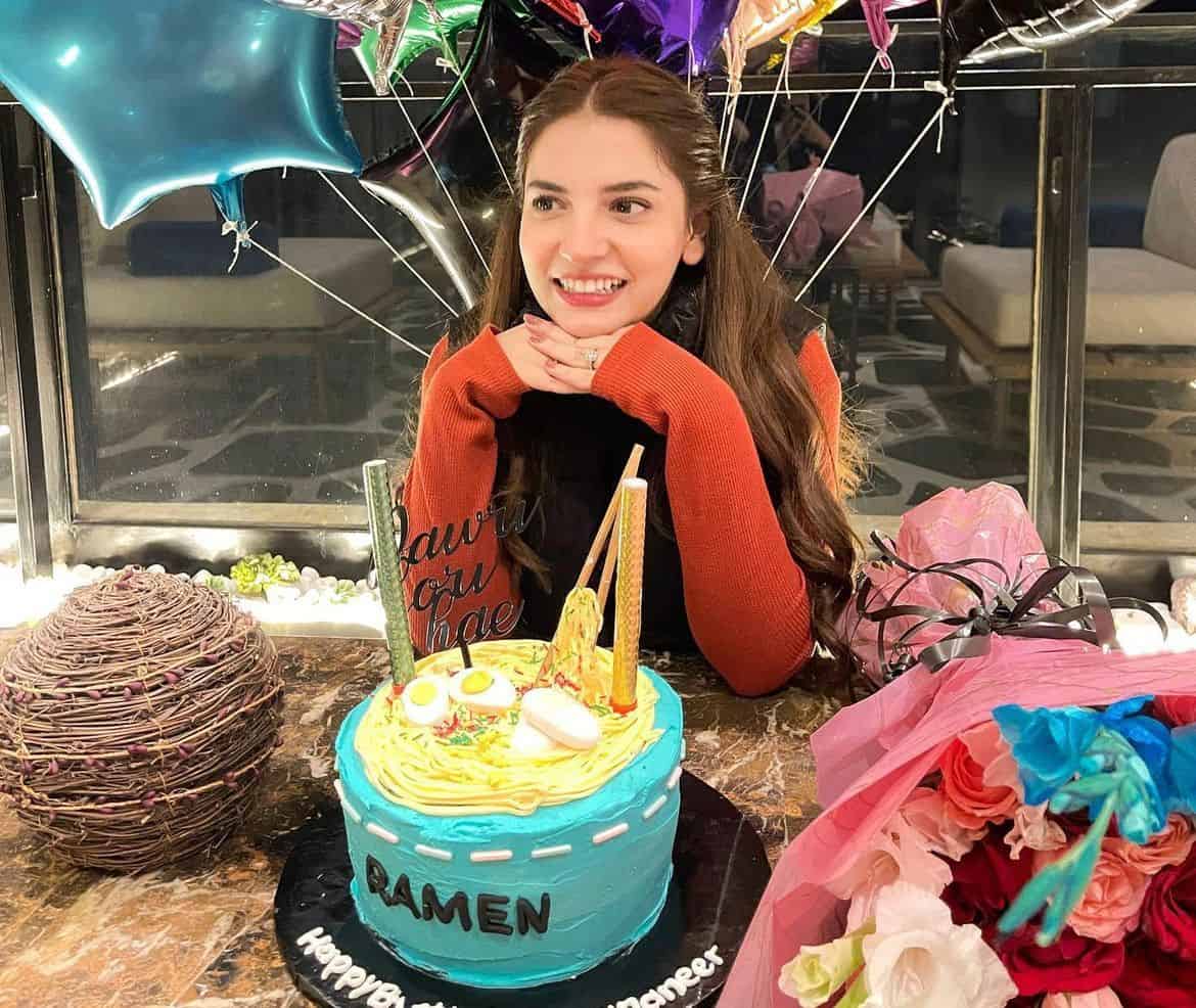 Dananeer Mobeen celebrates 22nd birthday with friends