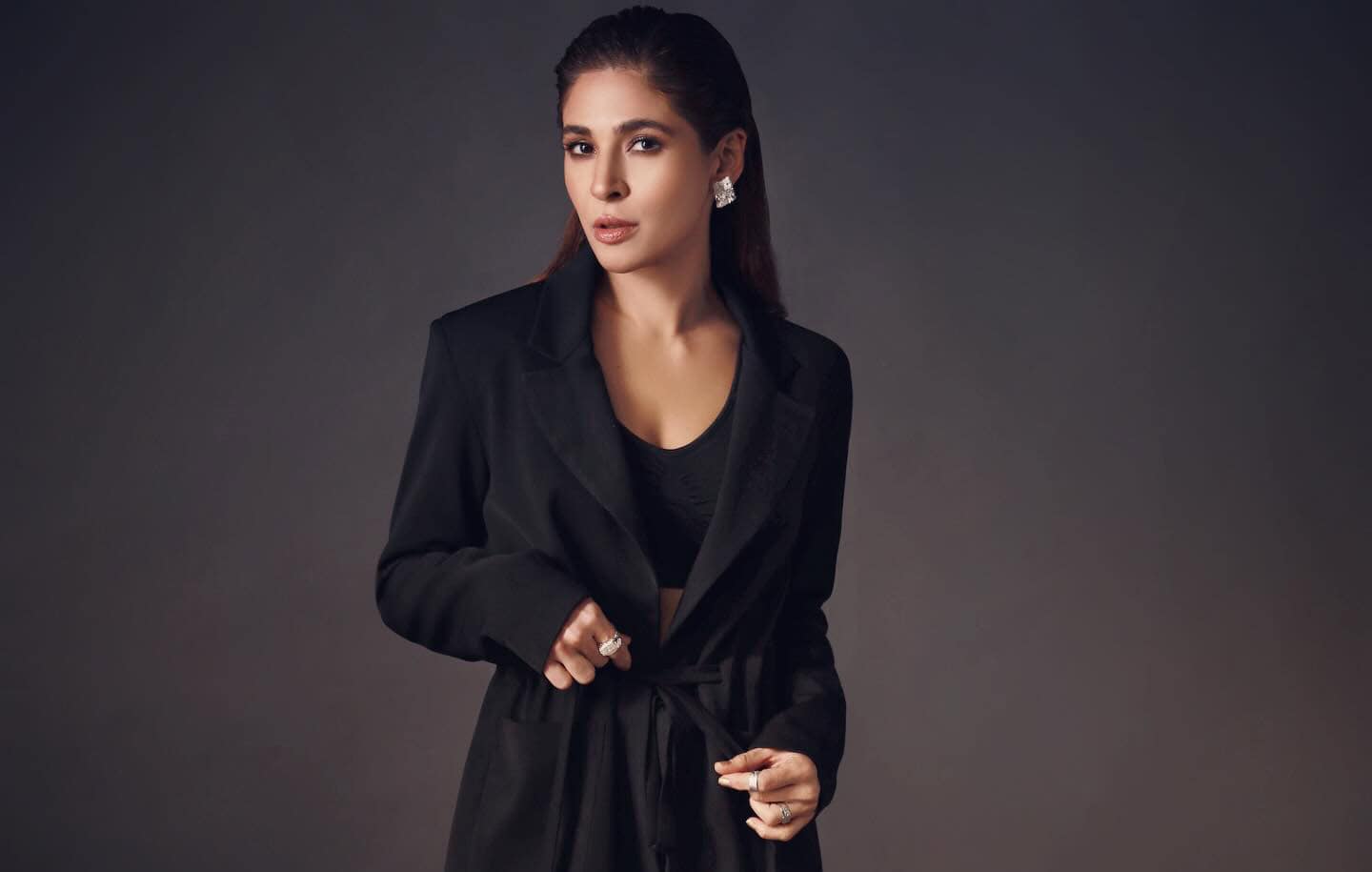 Is Ayesha Omar deciding to leave Pakistan forever?