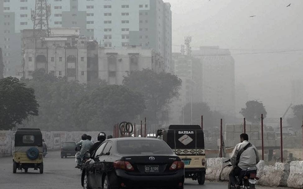 Karachi Weather update: Temperature drops further as cold wave hits Sindh