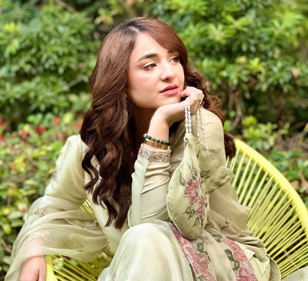 Yumna Zaidi wishes birthday to Quaid-e-Azam from Balochistan