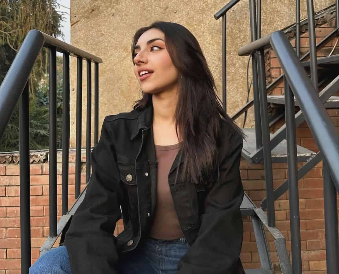 Pakistan s rising star Annural Khalid makes history as Spotify s first ...