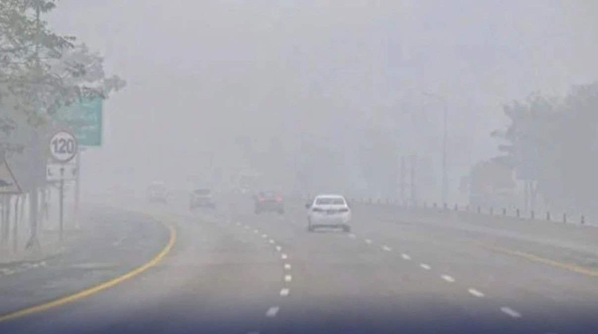 Lahore-Islamabad Motorway, other key highways closed for traffic amid ...