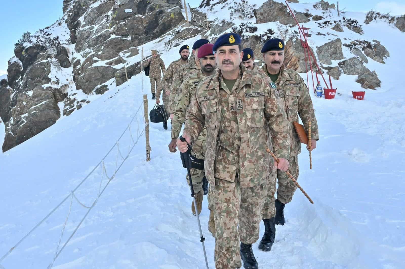 COAS Asim Munir visits forward posts at LoC amid Kashmir Solidarity Day