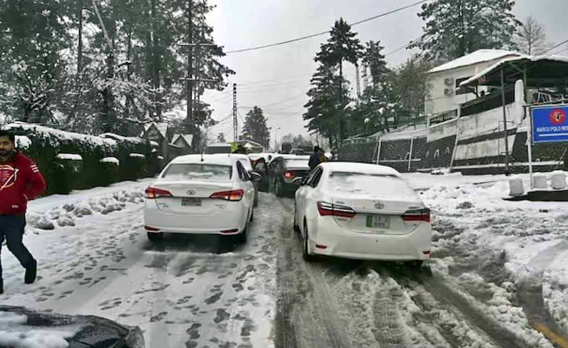 Murree Snowfall Update: Pakistan s famous hill station to receive rain ...
