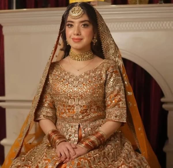 WATCH — Arisha Razi Khan ties the knot, sets dance floor on fire