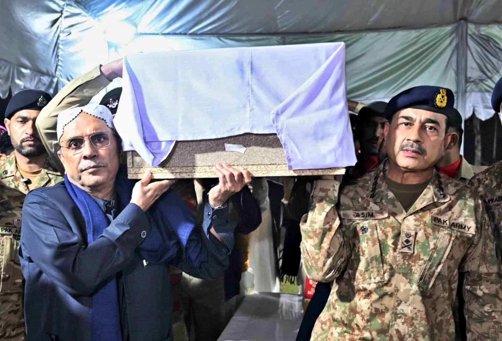 President, Army Chief offer funeral prayers of military officers ...