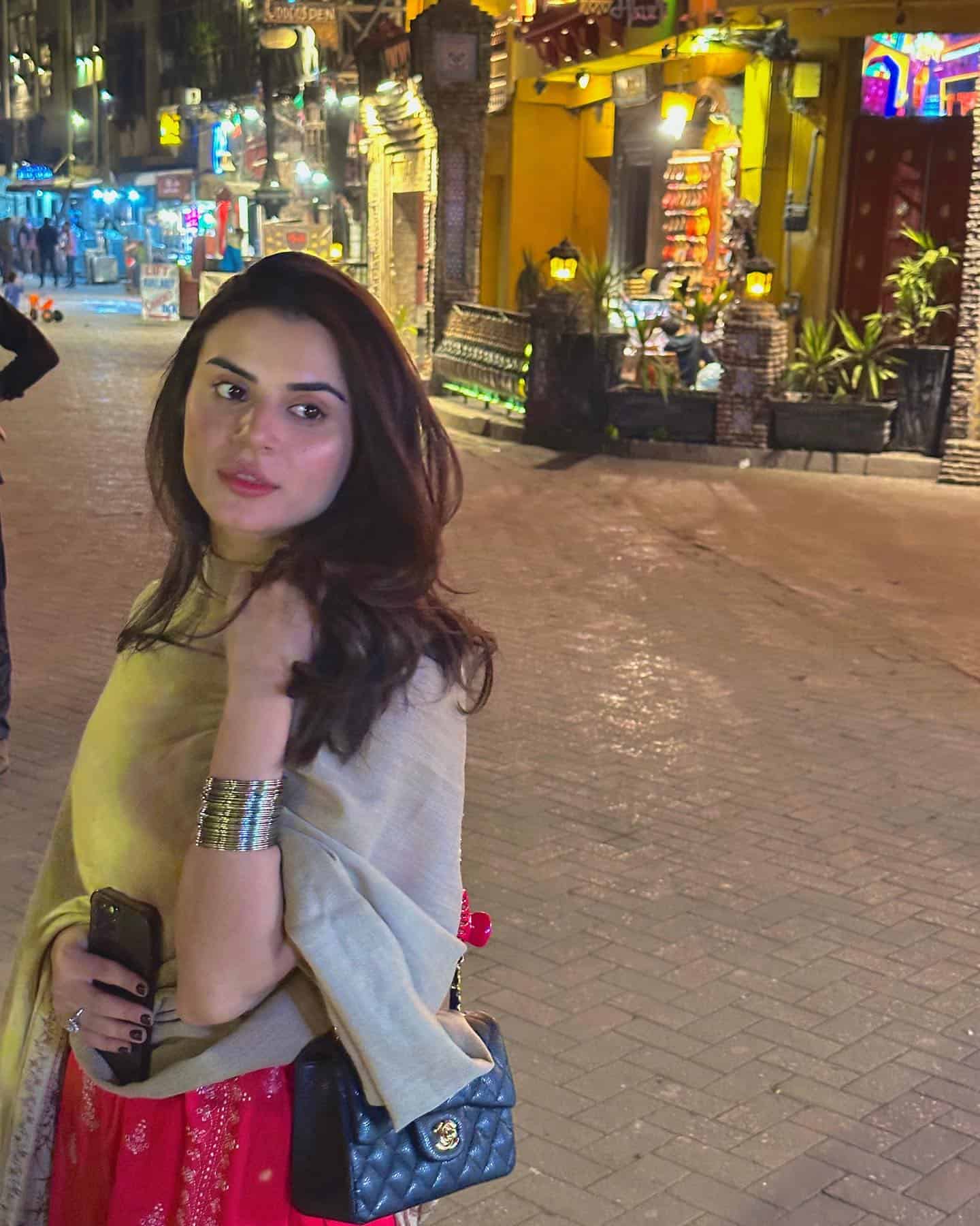 Zubab Rana shares Iftar pictures from Walled City of Lahore