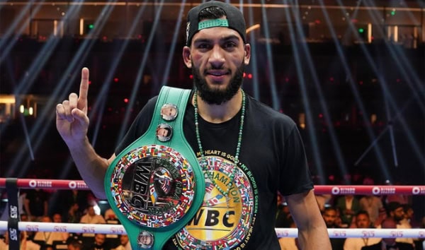 Pakistani boxer beats American opponent to win shot at WBC World ...