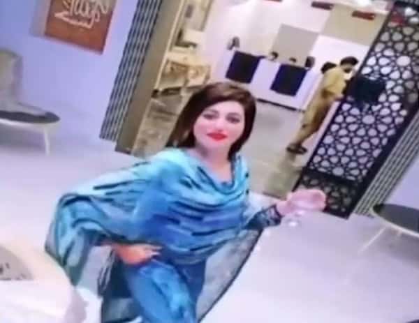 Transgender Tiktoker Shows Off Dance Moves At Pattoki Police Khidmat
